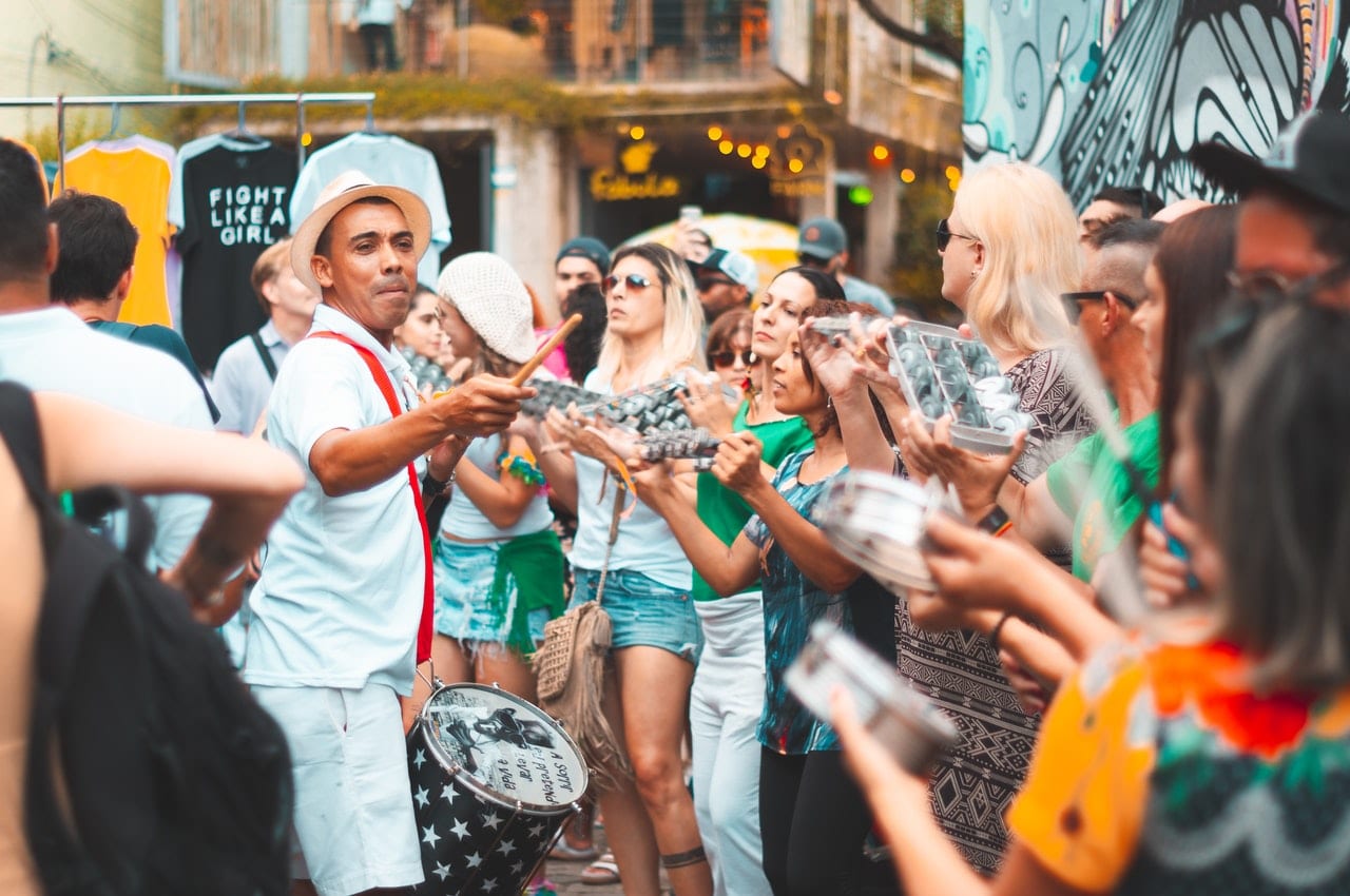Carnaval: saiba quais as músicas mais ouvidas na década - TV Pop