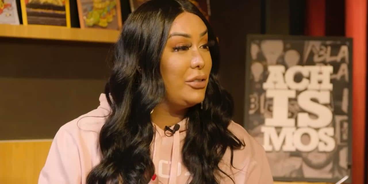 MC Trans revela que se prostituiu e que chegou a ser agredida por cafetão