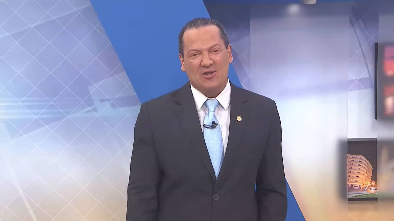 Apresentador demitido pela Record vira o jogo e lidera audiência no SBT