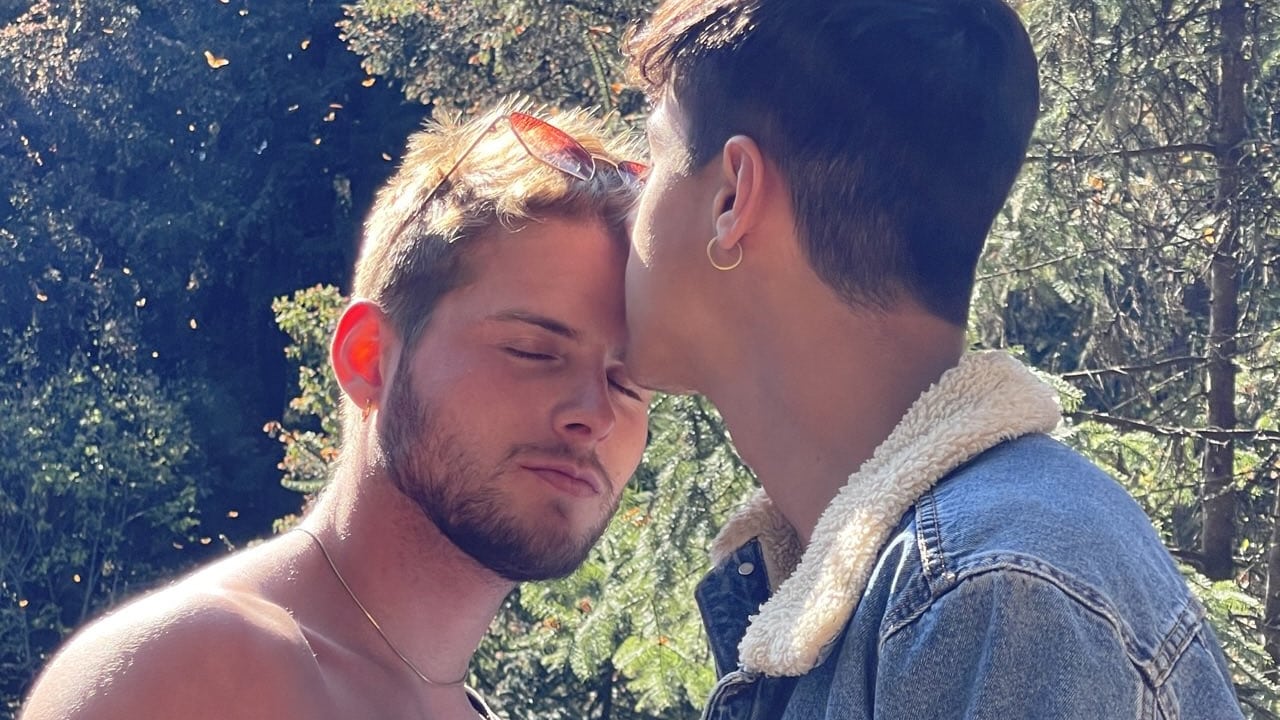 Ex-BBB Daniel Lenhardt assume namoro com modelo Marcus Lobos