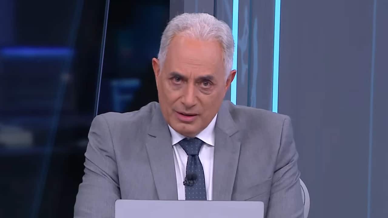 William Waack escapa do caos, renova contrato e ganha aumento na CNN