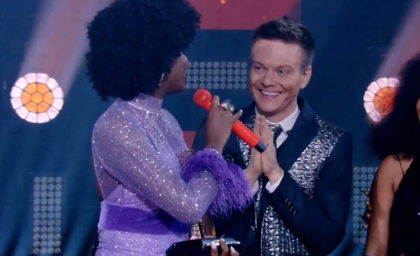 Depois de sabotagem da Globo, Michel Teló ganha o The Voice pela sétima vez