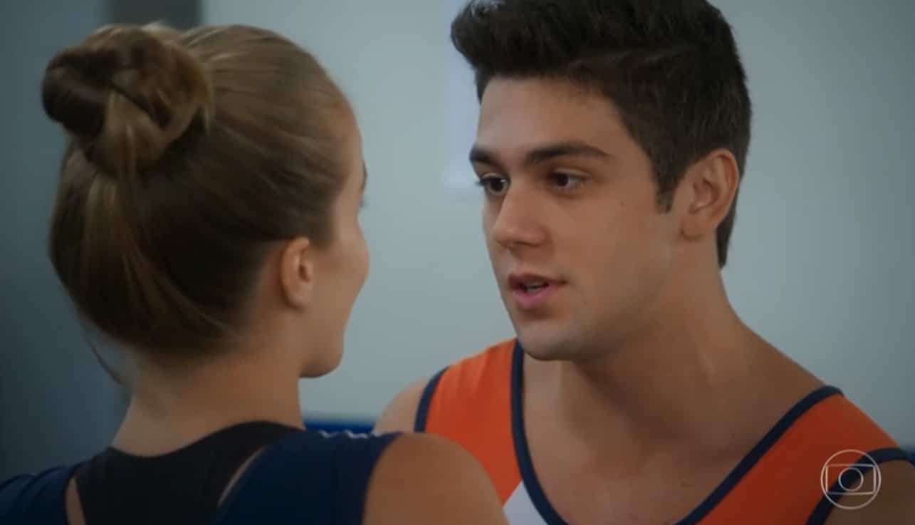 Globo escolhe ator que viverá triângulo amoroso com Camila Queiroz