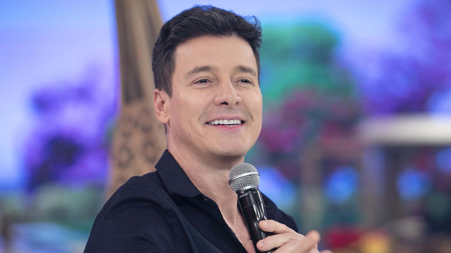 Rodrigo Faro faz Record perder 50% de audiência em dez minutos