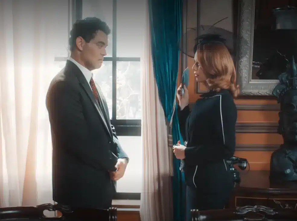 Amor Perfeito: Gilda descobre o romance de Érico e Romeu e o chantageia