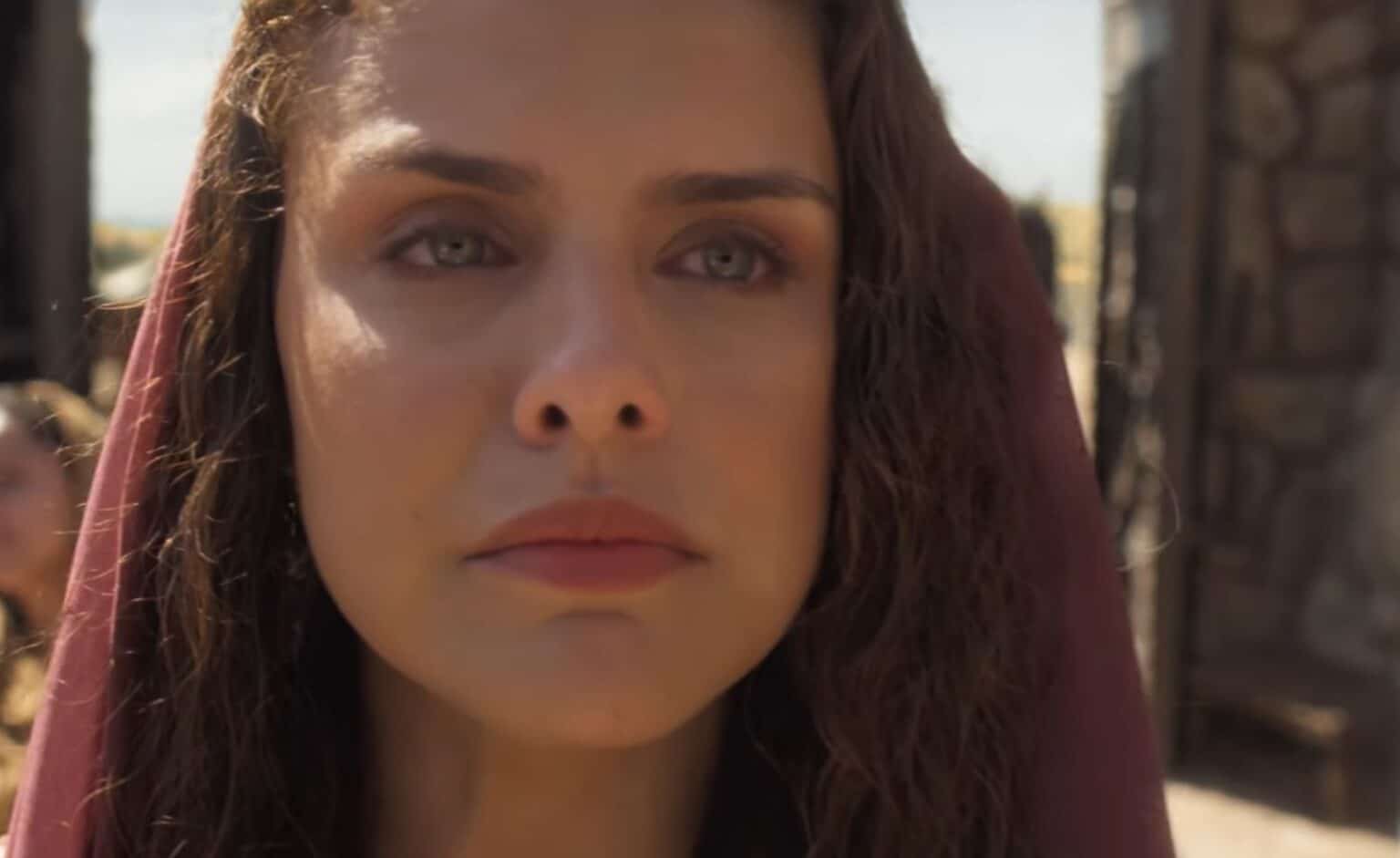 Paloma Bernardi conta detalhes de personagem em trama da Record
