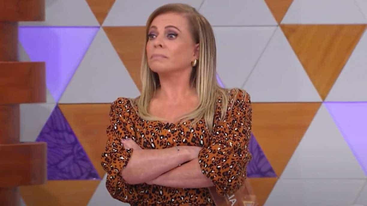 Christina Rocha revela que roubou dinheiro de igreja para não passar fome