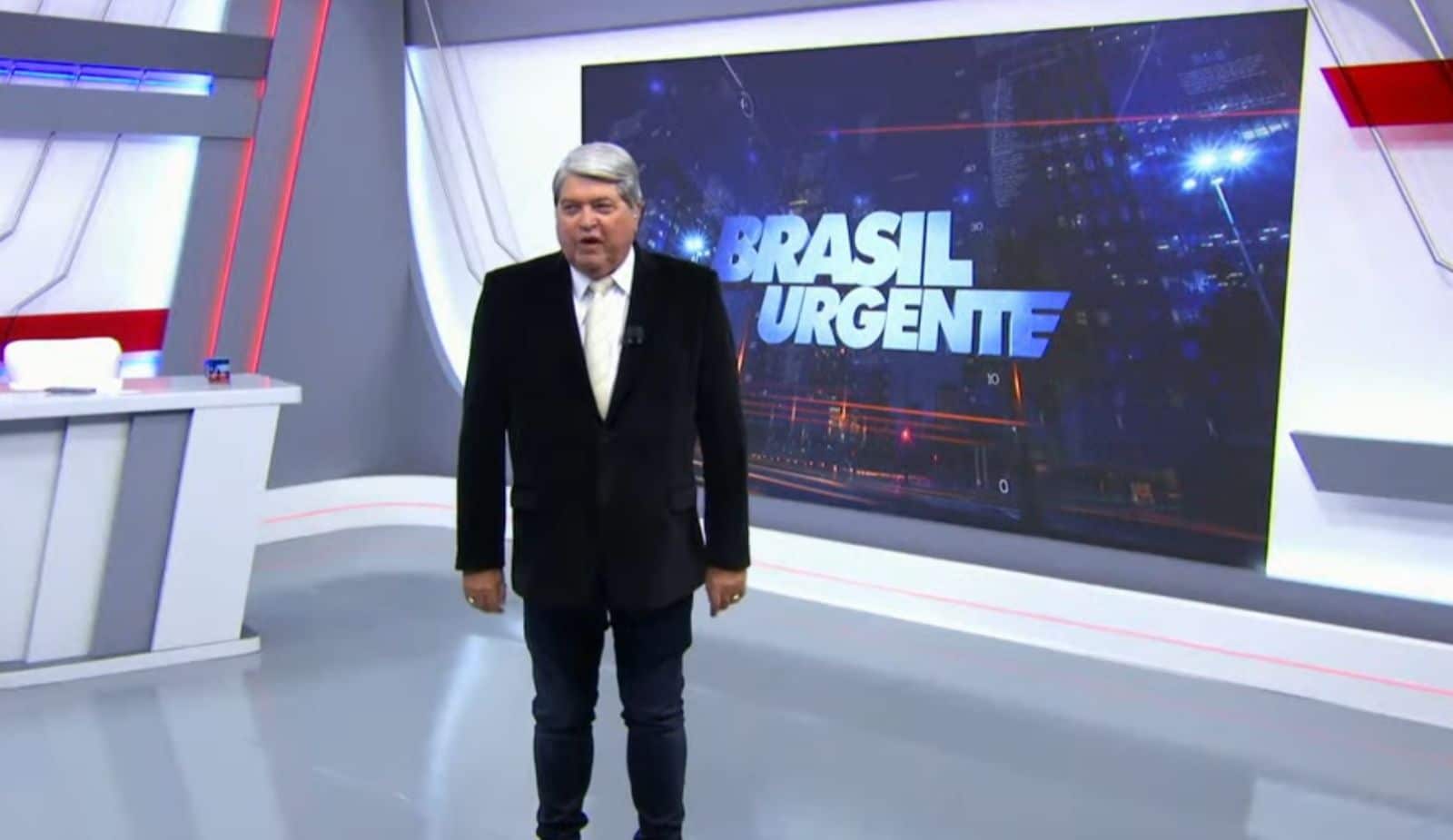 Datena fica emocionado ao voltar para a Band e chora ao vivo: "Não mereço"