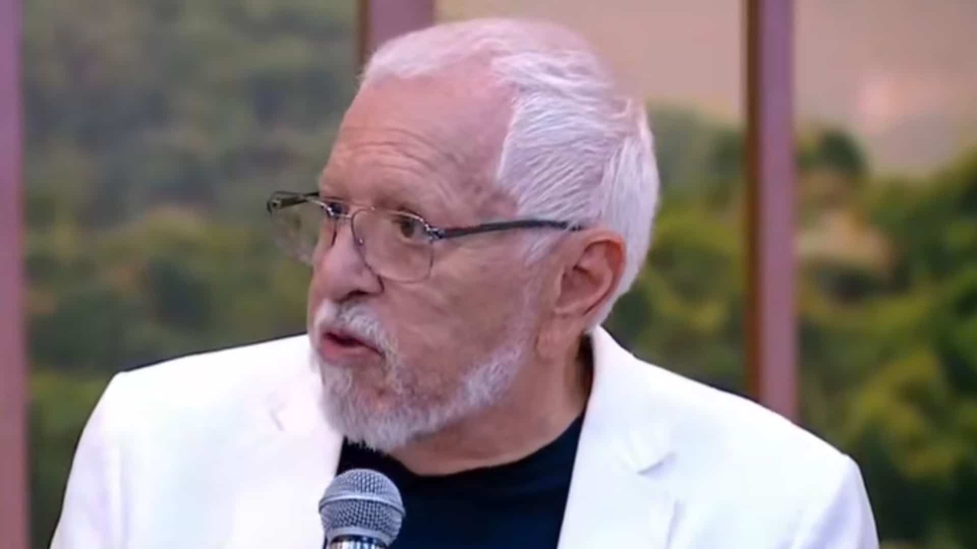 Ao vivo, Carlos Alberto de Nóbrega prenuncia a própria morte: "Mais ...