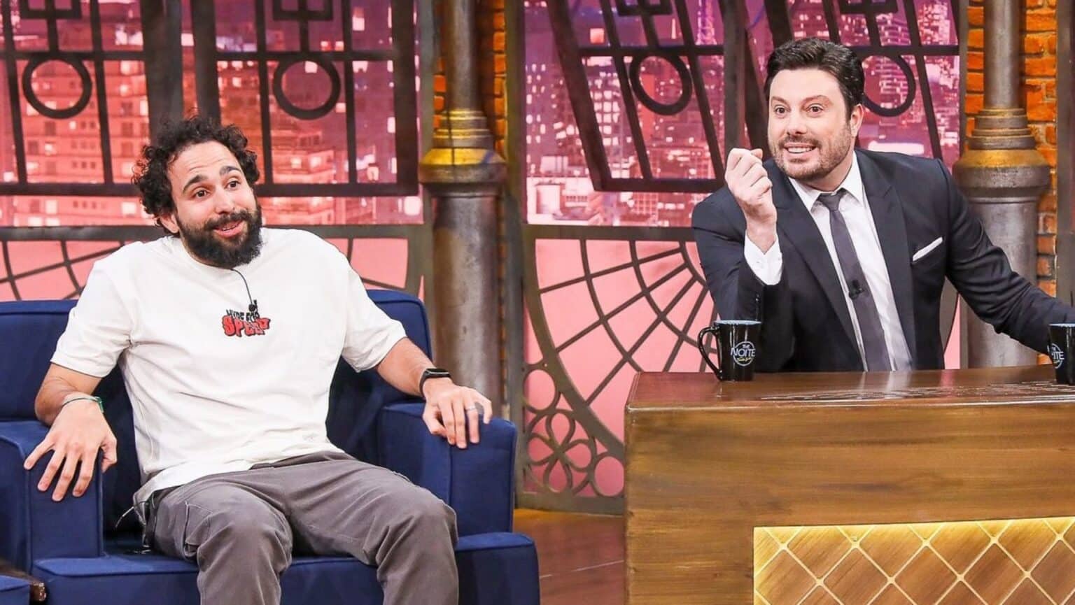 Murilo Couto anuncia saída do The Noite e chora: "10 anos no auge"