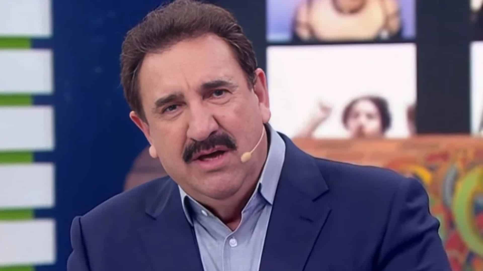 Ratinho quebra o silêncio e fala sobre ida para os domingos do SBT