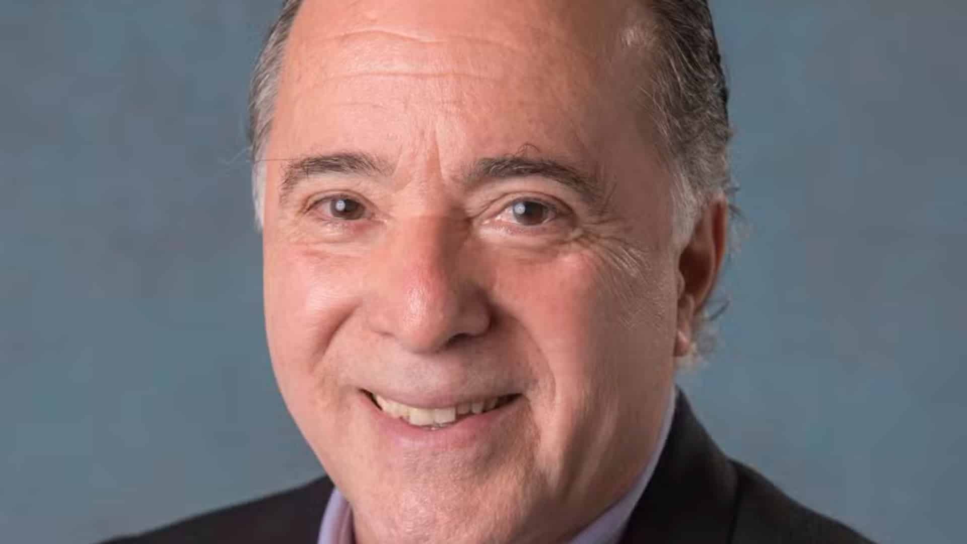 Um mês depois de cirurgias no cérebro, Tony Ramos retorna à gravação de ...