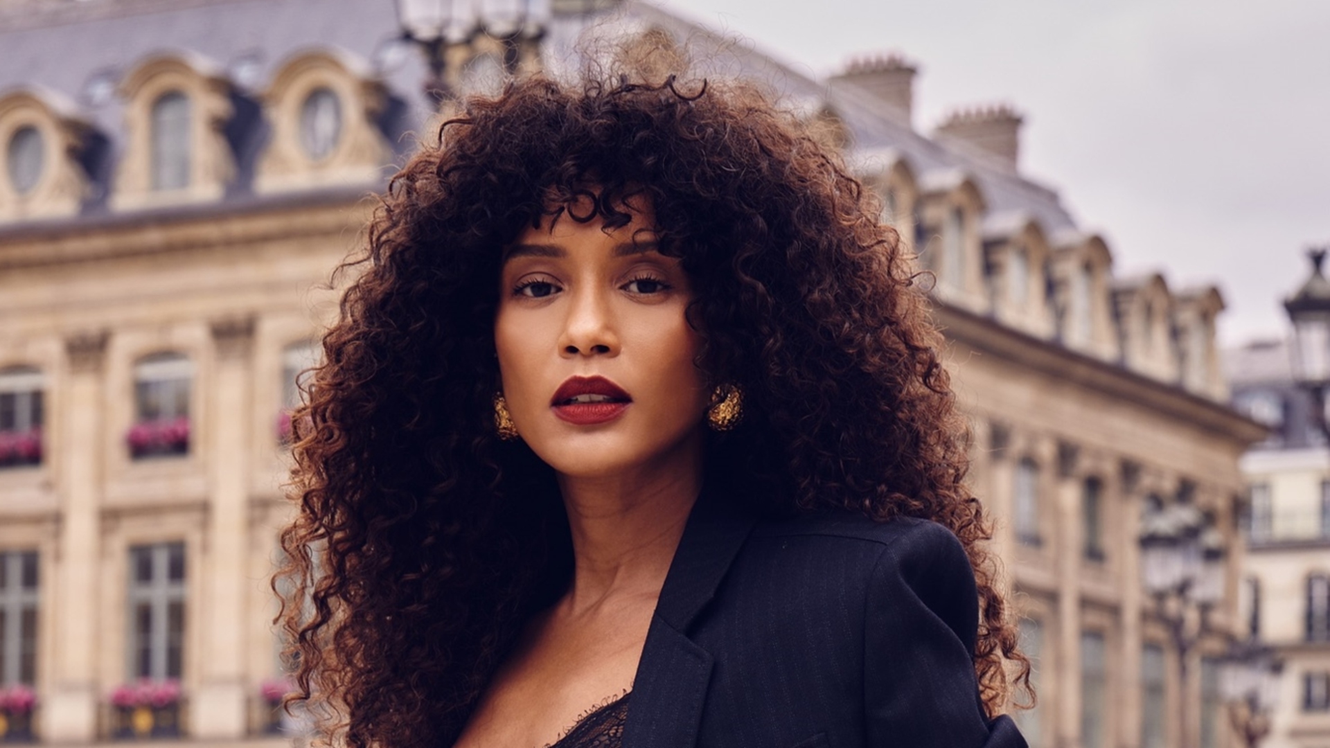 Vaza primeira foto de Taís Araujo como Raquel em remake de Vale Tudo