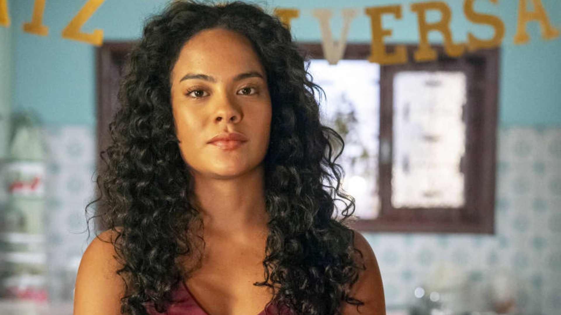 1ª chamada de Vale Tudo gera críticas a atriz e elogios por manter Gal ...