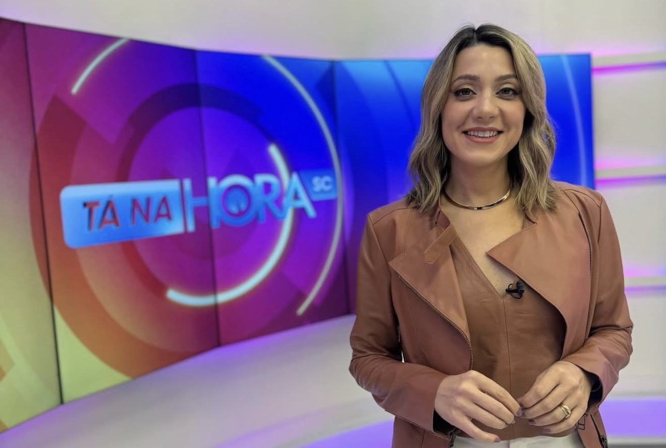 Apresentadora do Tá na Hora deixa o SBT depois de quase dois anos