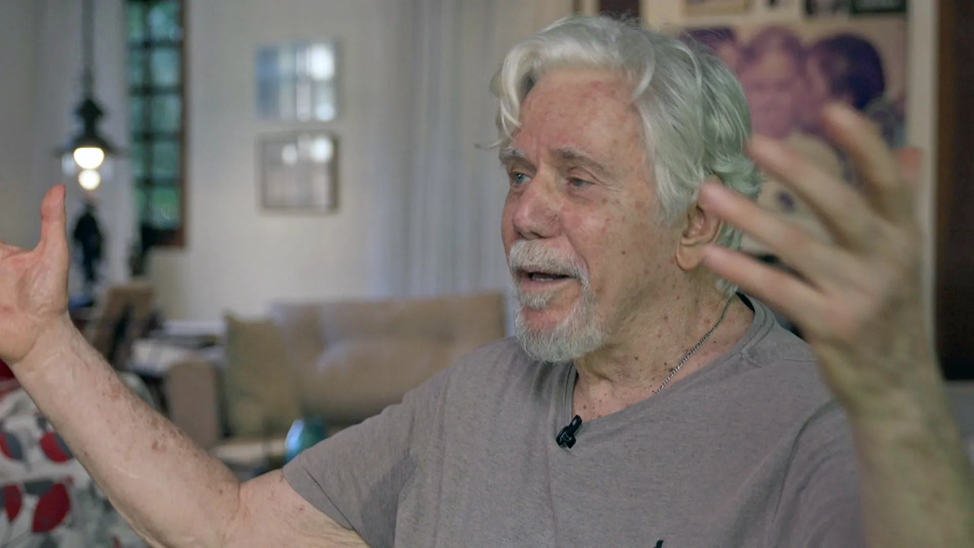 Reginaldo Faria se emociona ao relembrar carreira na Globo