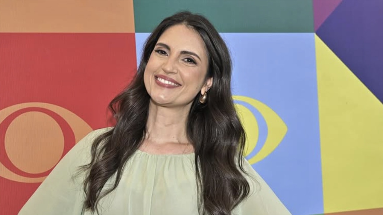 Contratada pela Band, Chris Flores já foi chefe de Leo Dias em revista