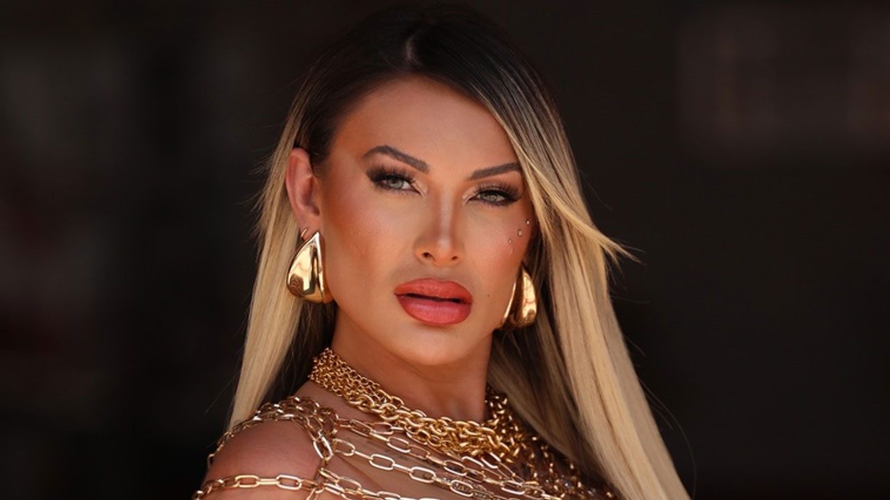Andressa Urach volta ao Carnaval como musa de escola de samba após ...